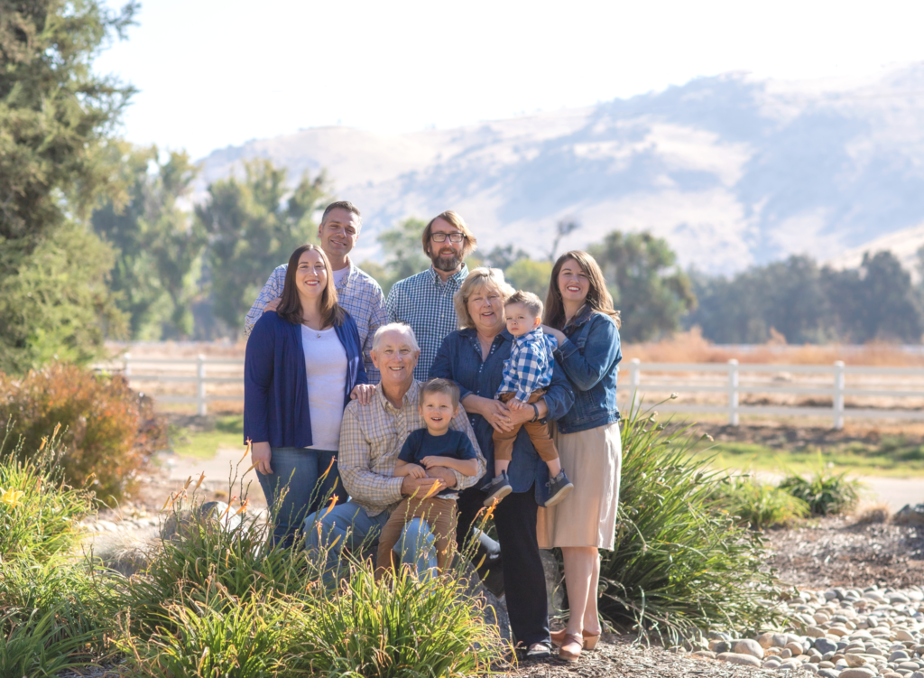 Extended Family Portraits Brochure – Field House Photography
