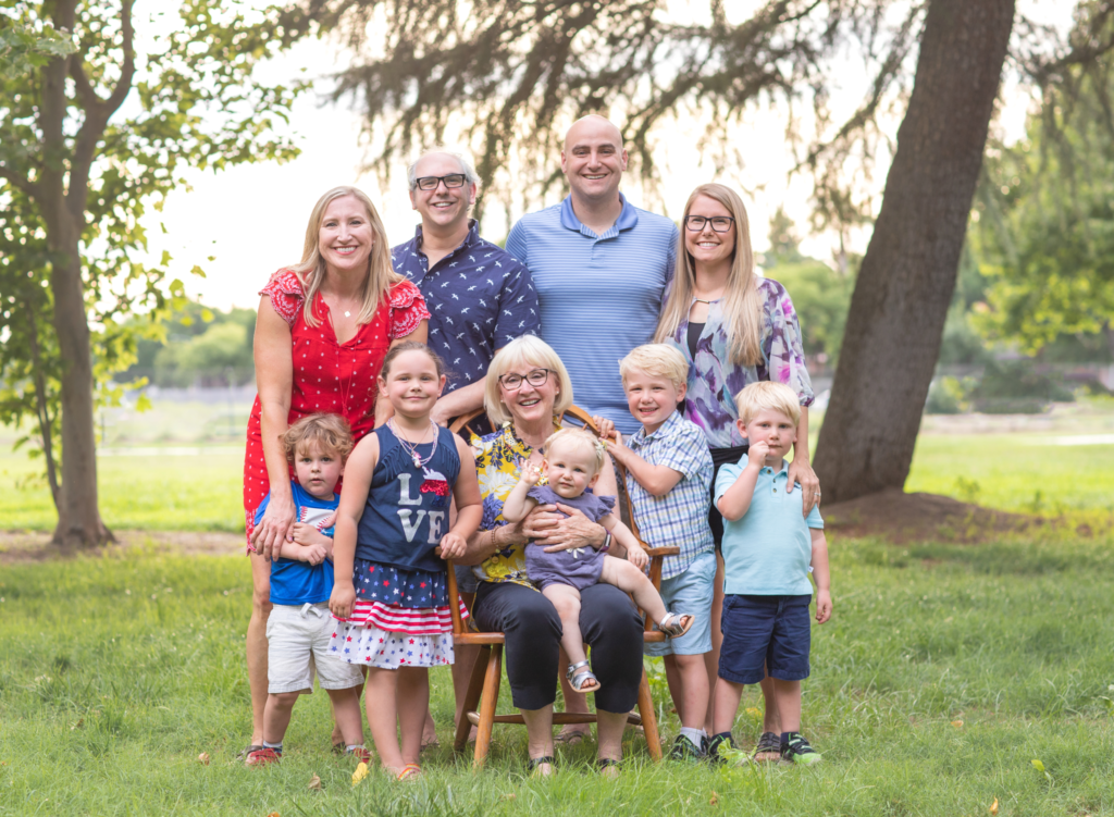 Extended Family Portraits Brochure – Field House Photography